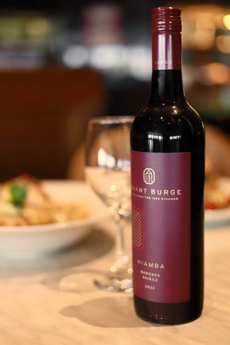 Best Family Hotel & Motel in Cranbourne - The Settlement Hotel